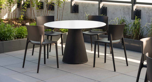 66130 GATSBY Dining Table Round 46 ¾" S50 Solid Core Black/Black Edge ...