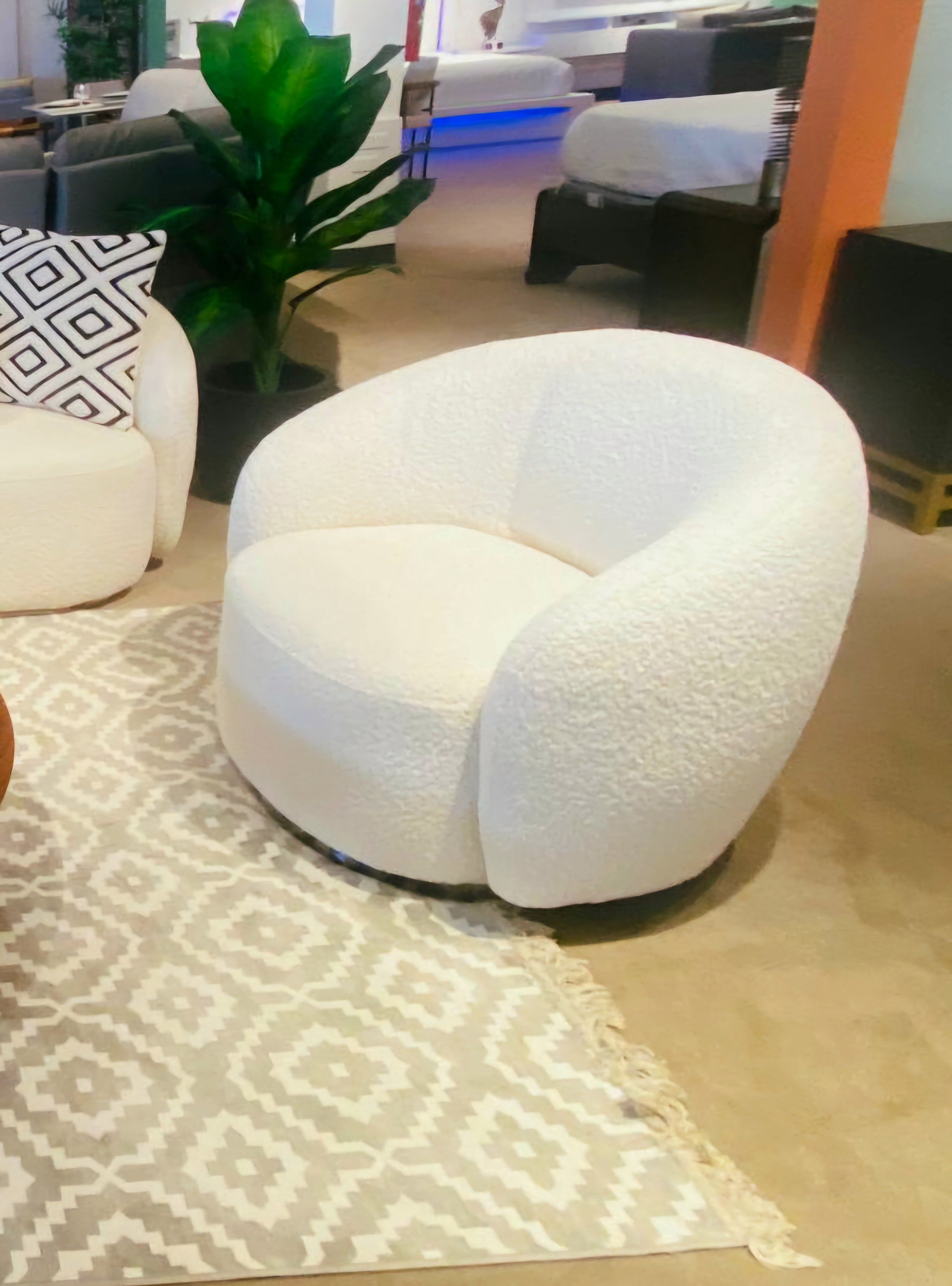 MB-2425 Lounge Chair Viking Sand – Ambiente Moderno