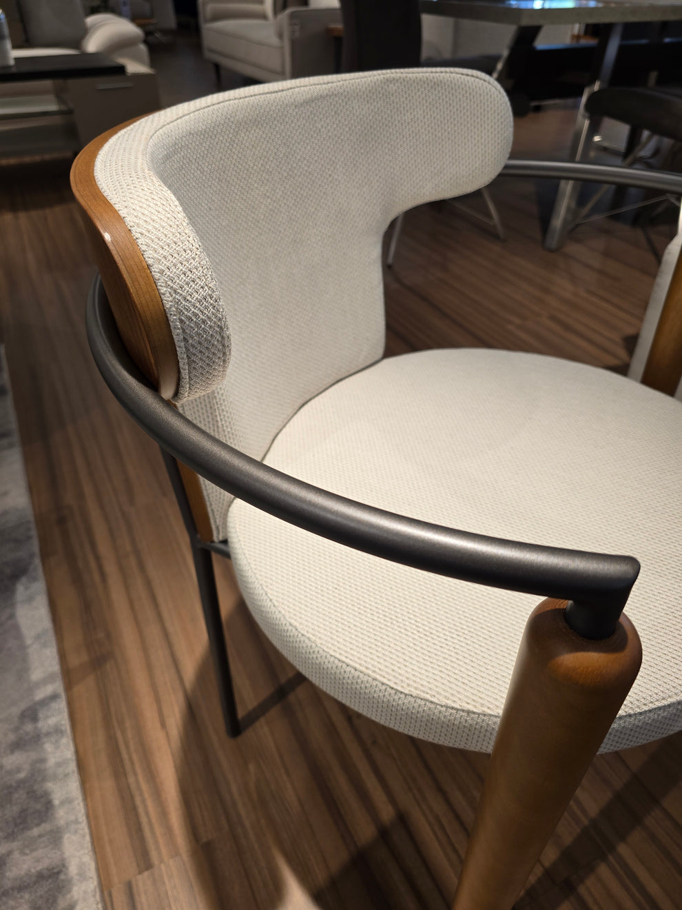 CAD1075 CIMO Chair Amendoa/H-65 Grafite – Ambiente Moderno